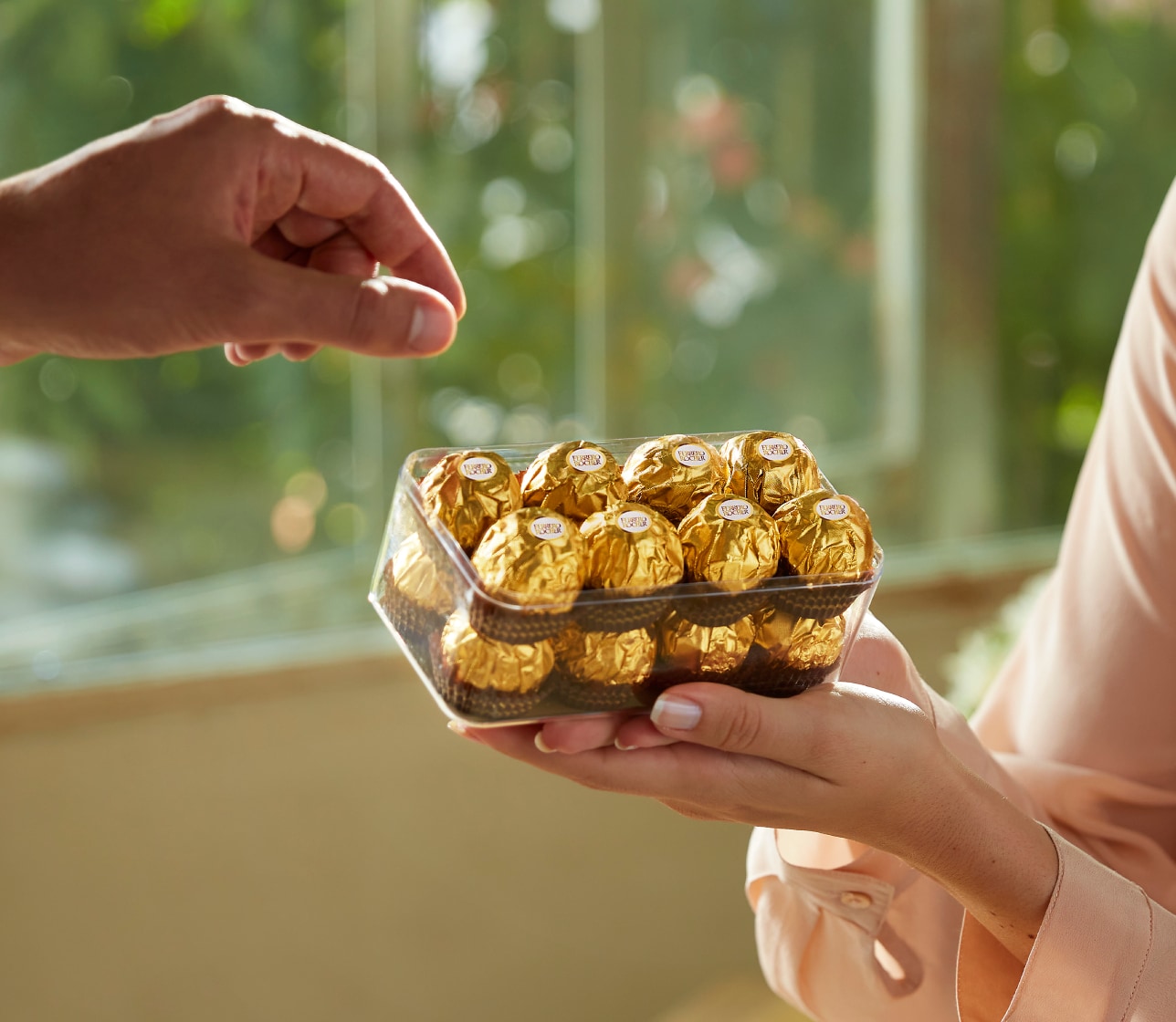 Ferrero Rocher Official Website - ferrerorocher.com